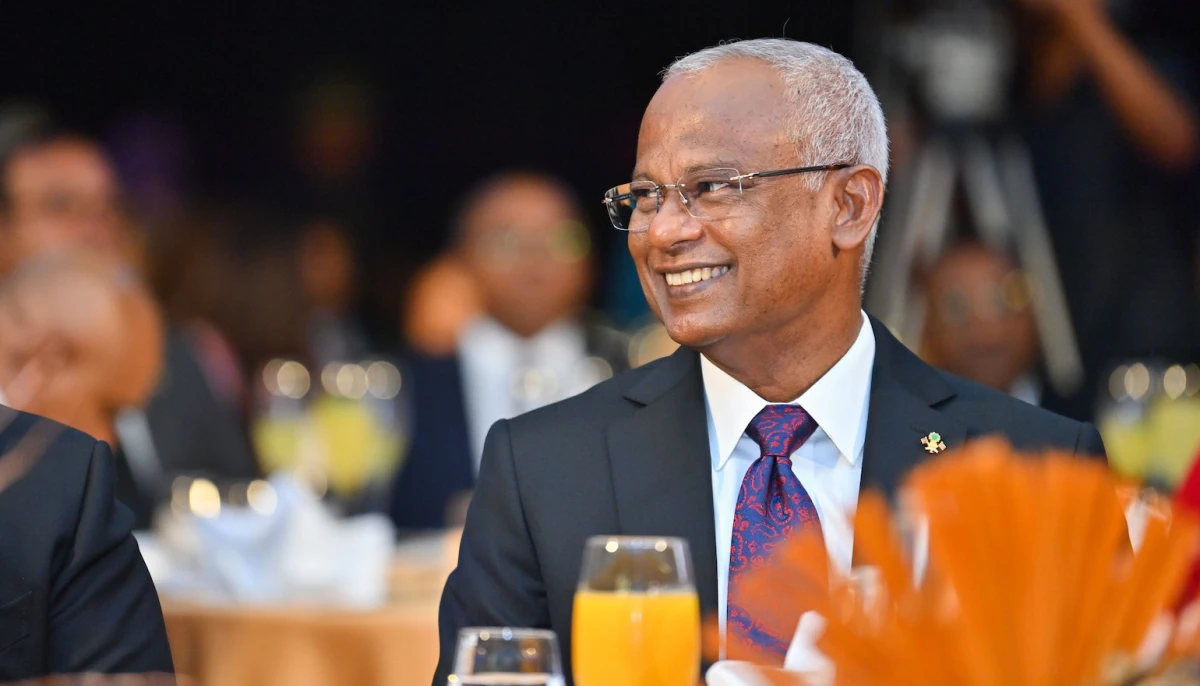 President departs to Singapore on unofficial visit | Atoll Times