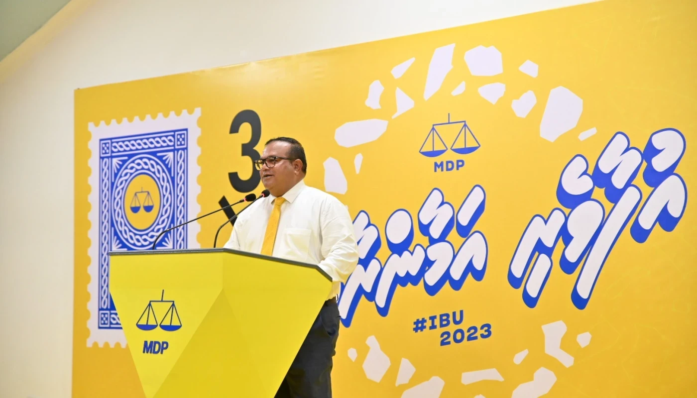 Aslam launches verbal tirade at rivals | Atoll Times