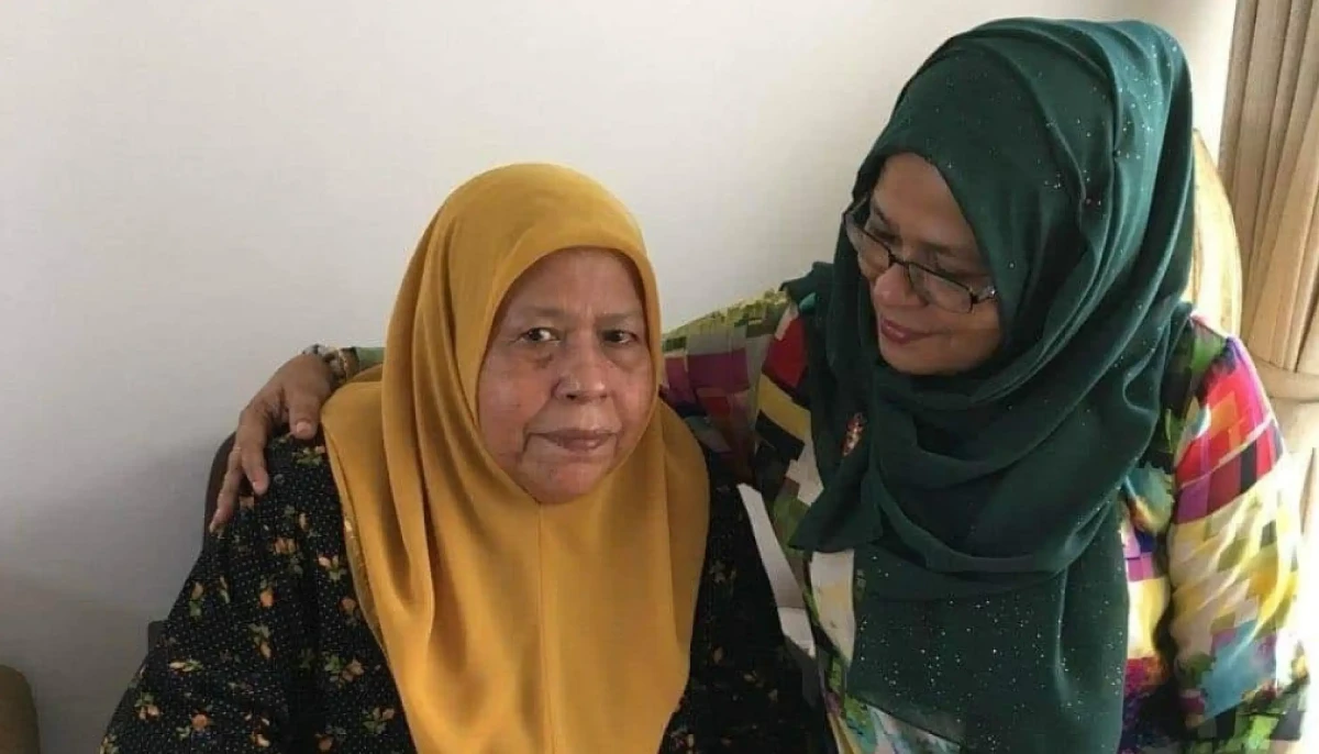 Ex-president Solih's mother dies | Atoll Times